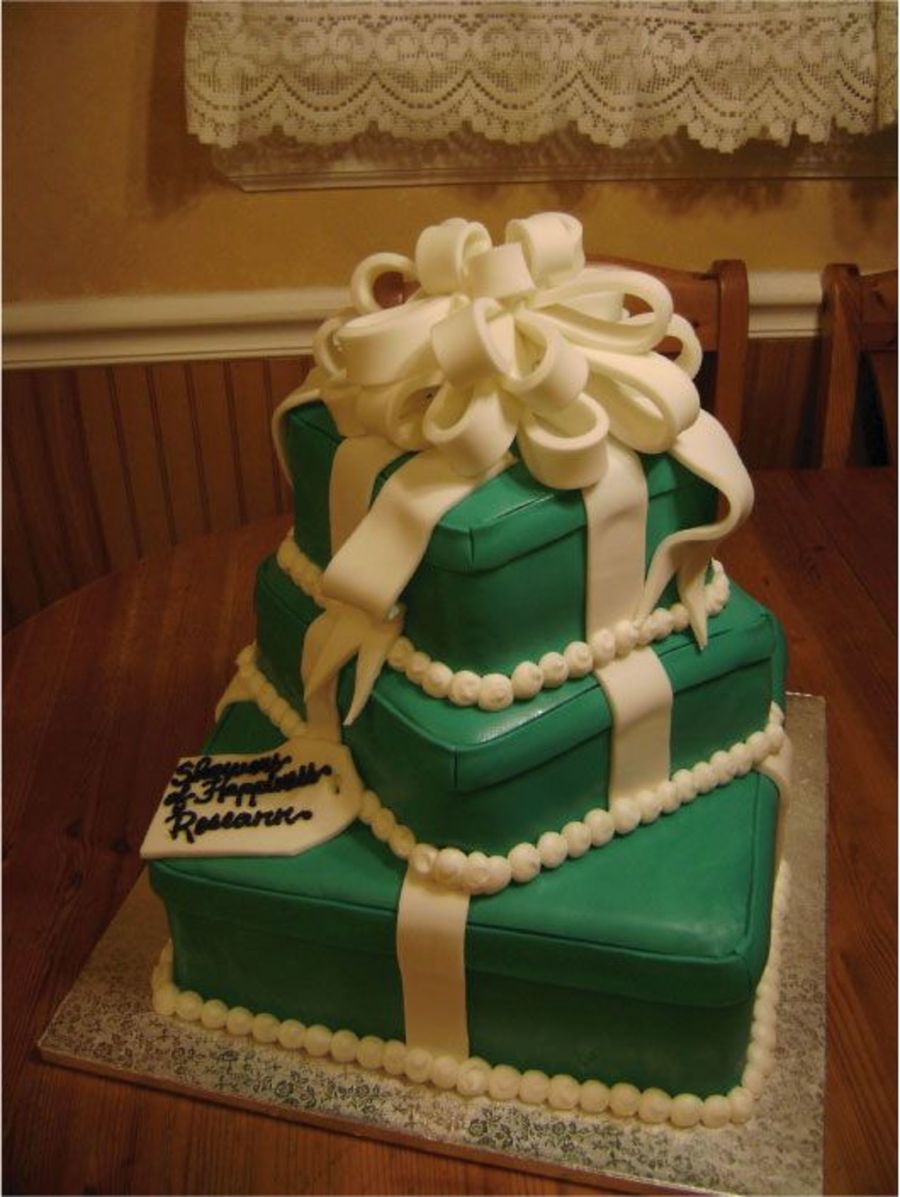 Stacked Tiffany Boxes - CakeCentral.com