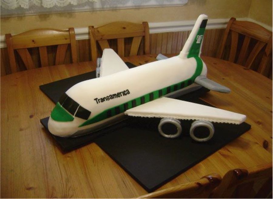 Airplane - CakeCentral.com