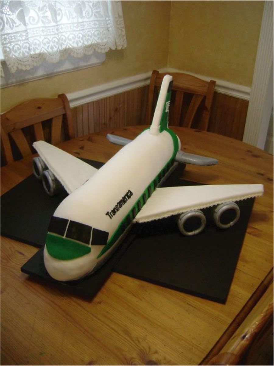Airplane - CakeCentral.com