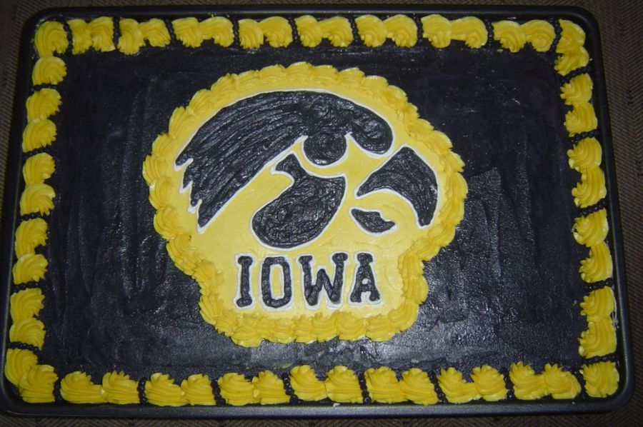 Iowa Hawkeye Cake - CakeCentral.com