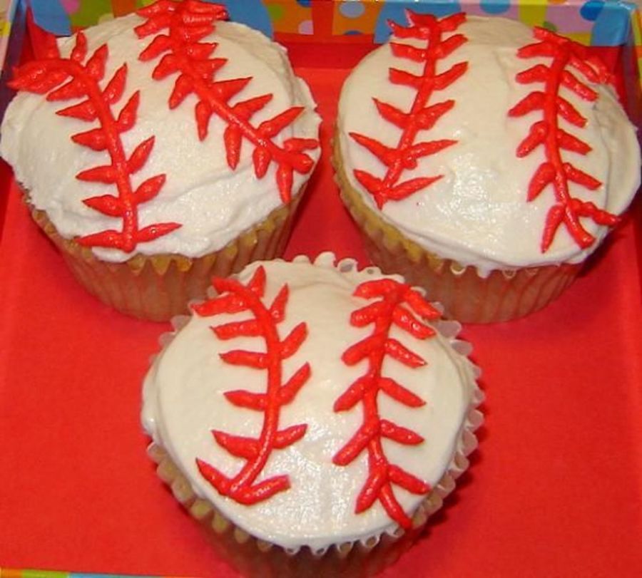 Baseball Cupcakes - CakeCentral.com