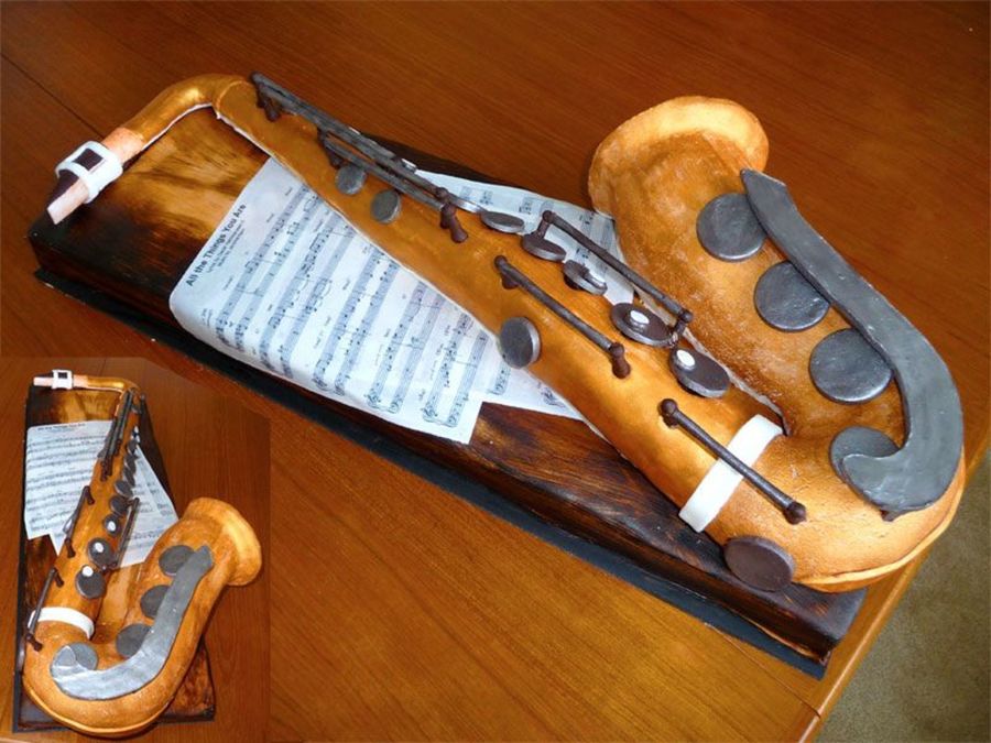 Saxophone Cake - CakeCentral.com