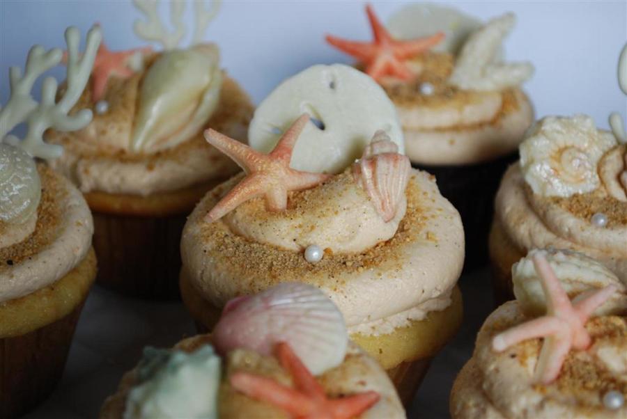 Seashell Wedding Cupcakes - CakeCentral.com