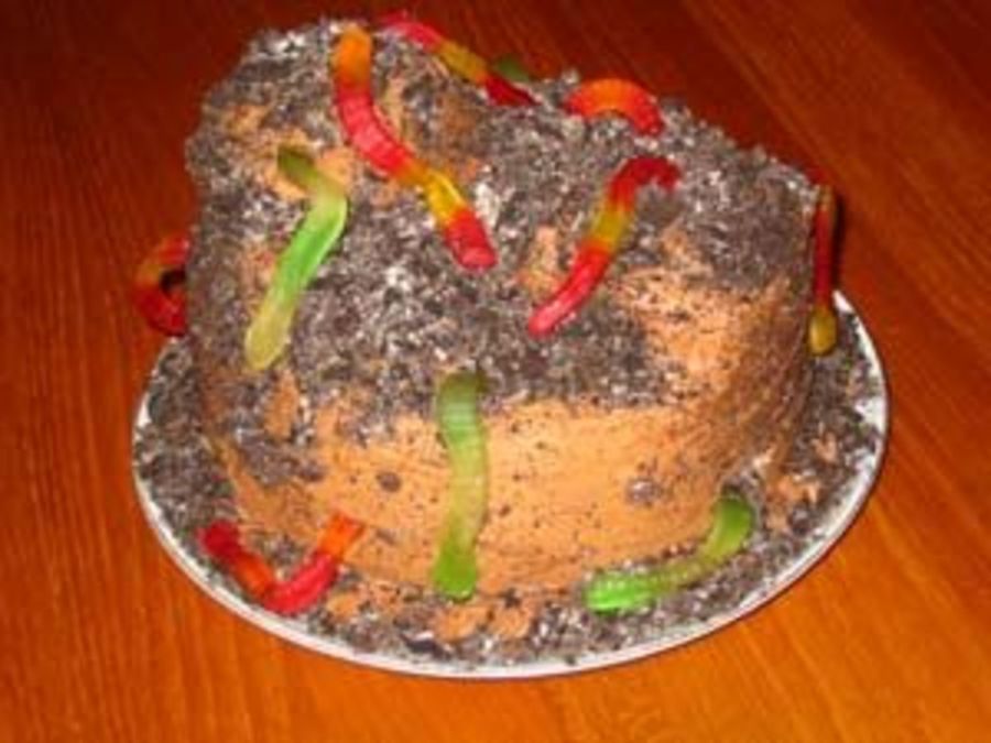 Dirt Cake With Worms - CakeCentral.com