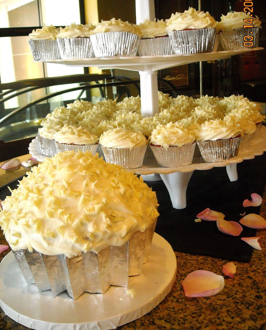 Red Velvet Wedding Cupcakes & Giant Cupcake - CakeCentral.com