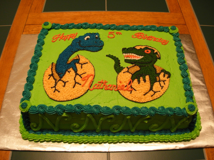 Dinosaurs Hatching - CakeCentral.com