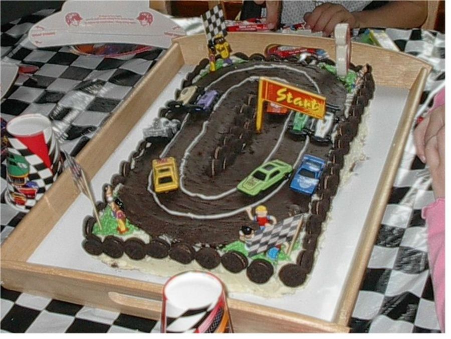 Race Track - CakeCentral.com