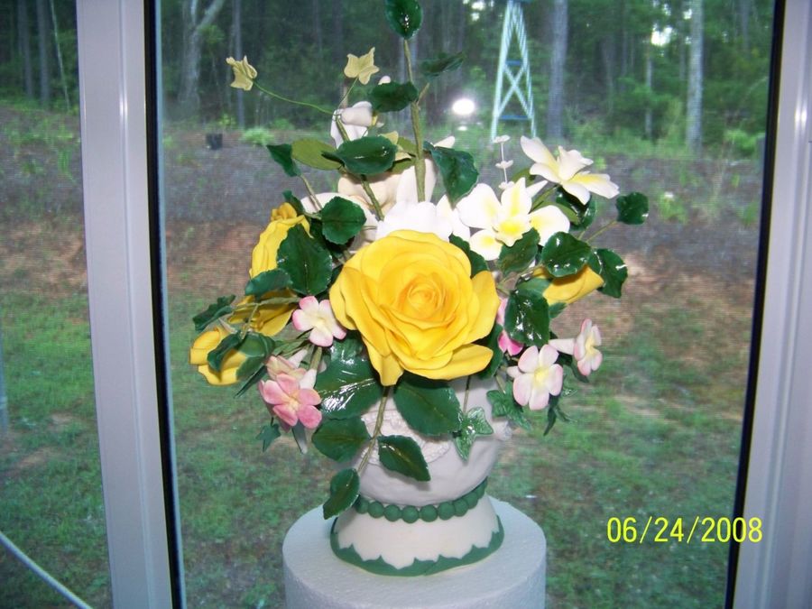 A Vase Of Flowers - CakeCentral.com