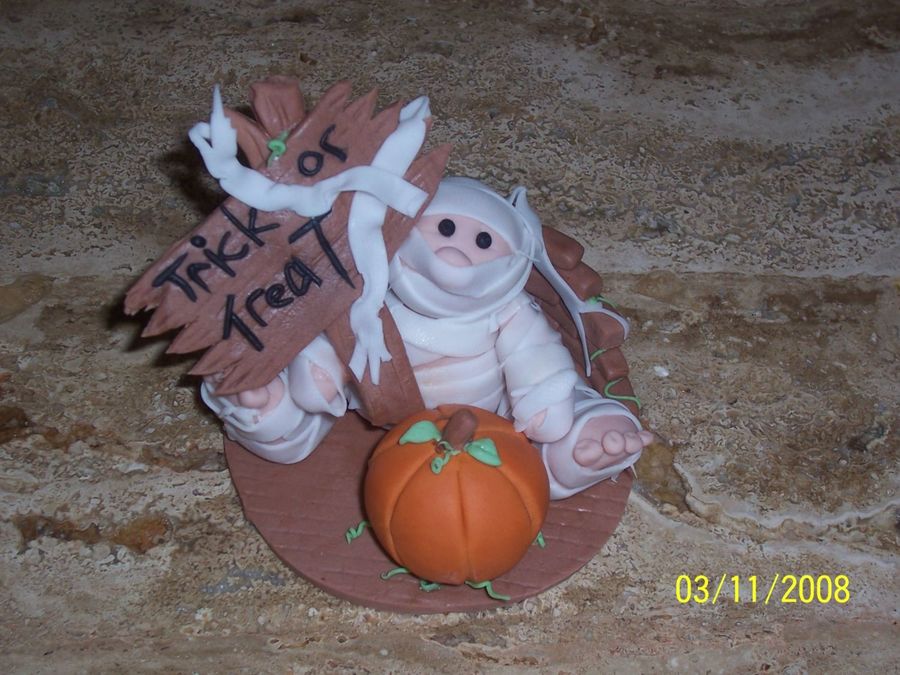 Trick Or Treat Mummy. - CakeCentral.com