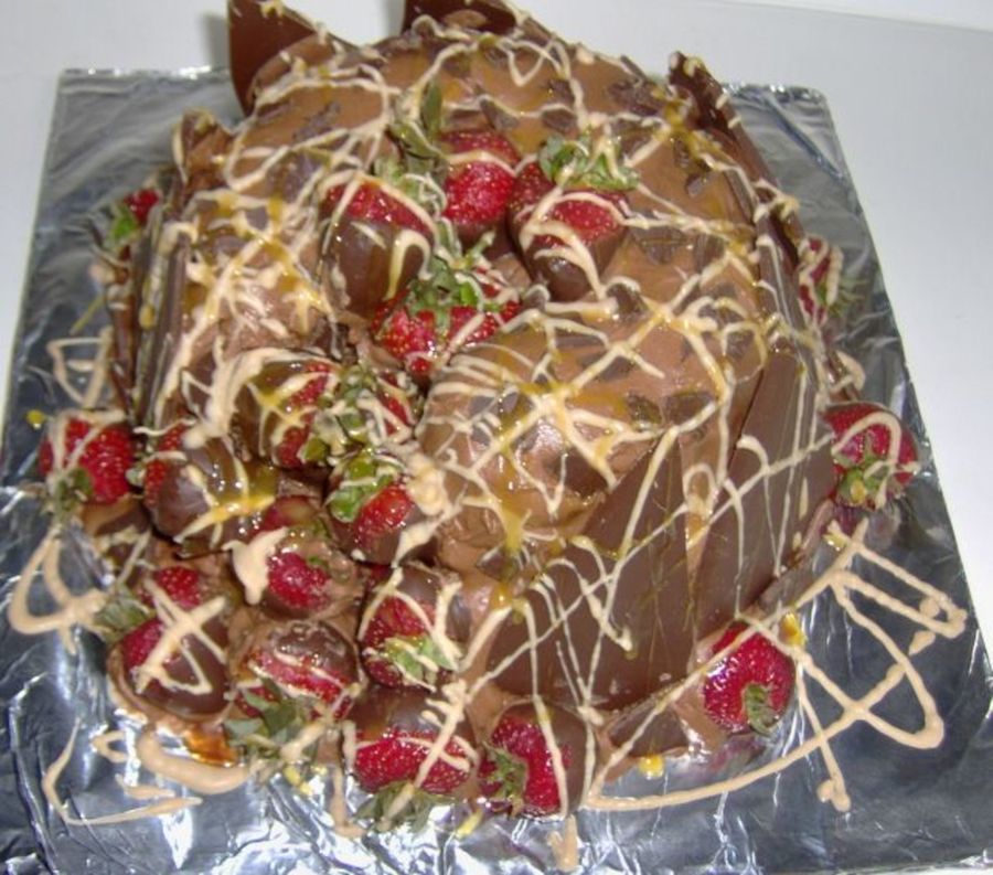 Chocolate Strawberries Overflow - CakeCentral.com