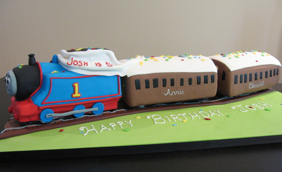 Thomas Annie And Clarabel - CakeCentral.com