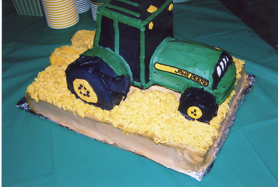 John Deere Tractor - CakeCentral.com