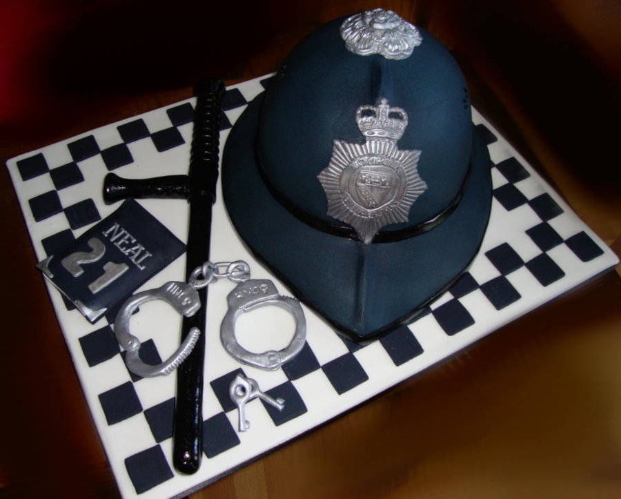 Police Helmet - CakeCentral.com