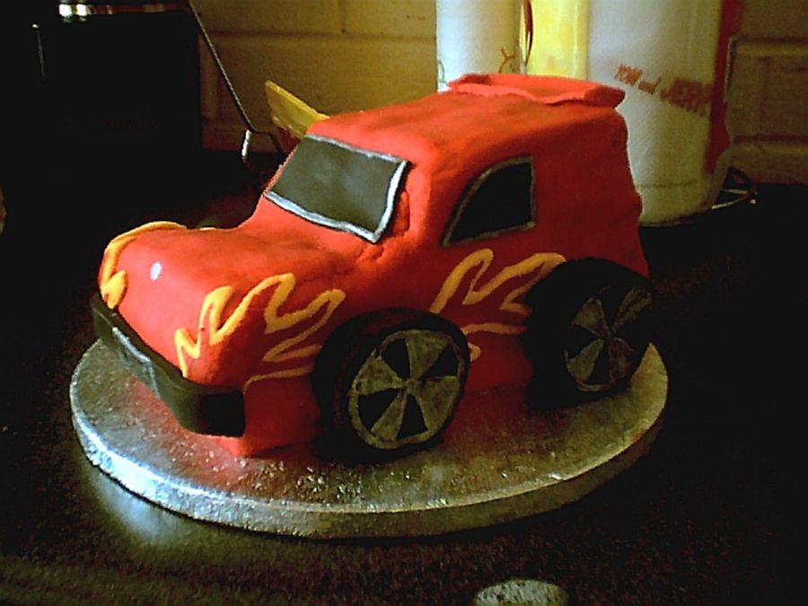 Hot Wheels Car - CakeCentral.com