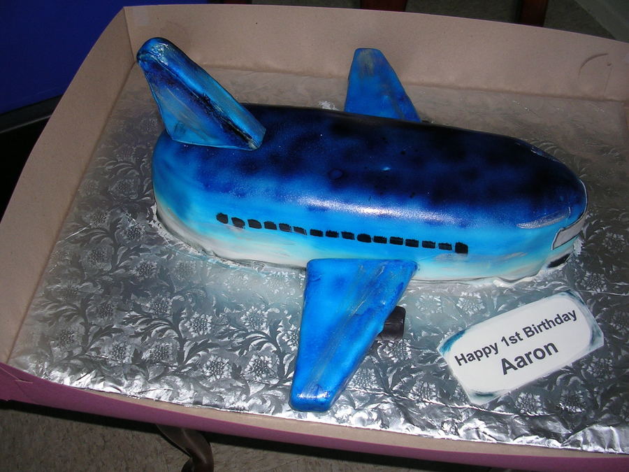 Aaron's Airplane - CakeCentral.com
