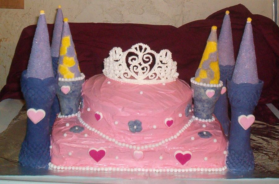 Castle W/tiara - CakeCentral.com