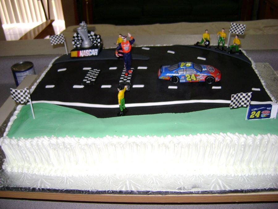 Nascar Cake - CakeCentral.com