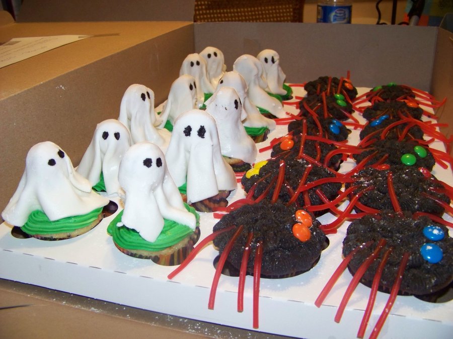 Halloween Ghost Cupcakes - CakeCentral.com