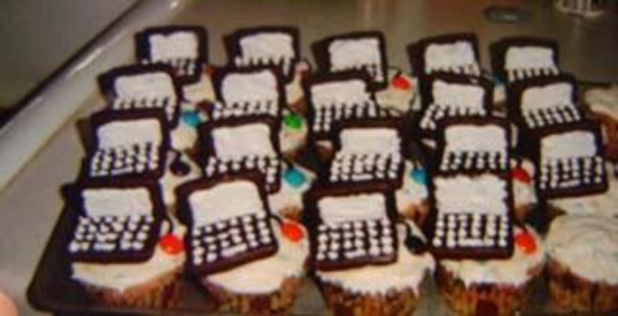Computer Cupcakes - CakeCentral.com