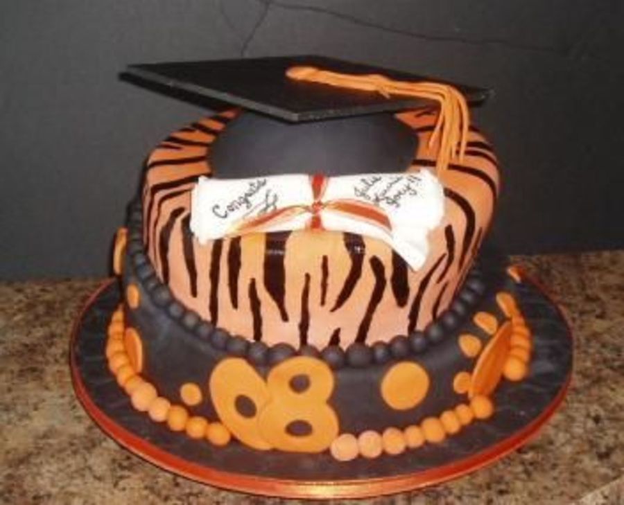 Tigers Graduation Cake - CakeCentral.com