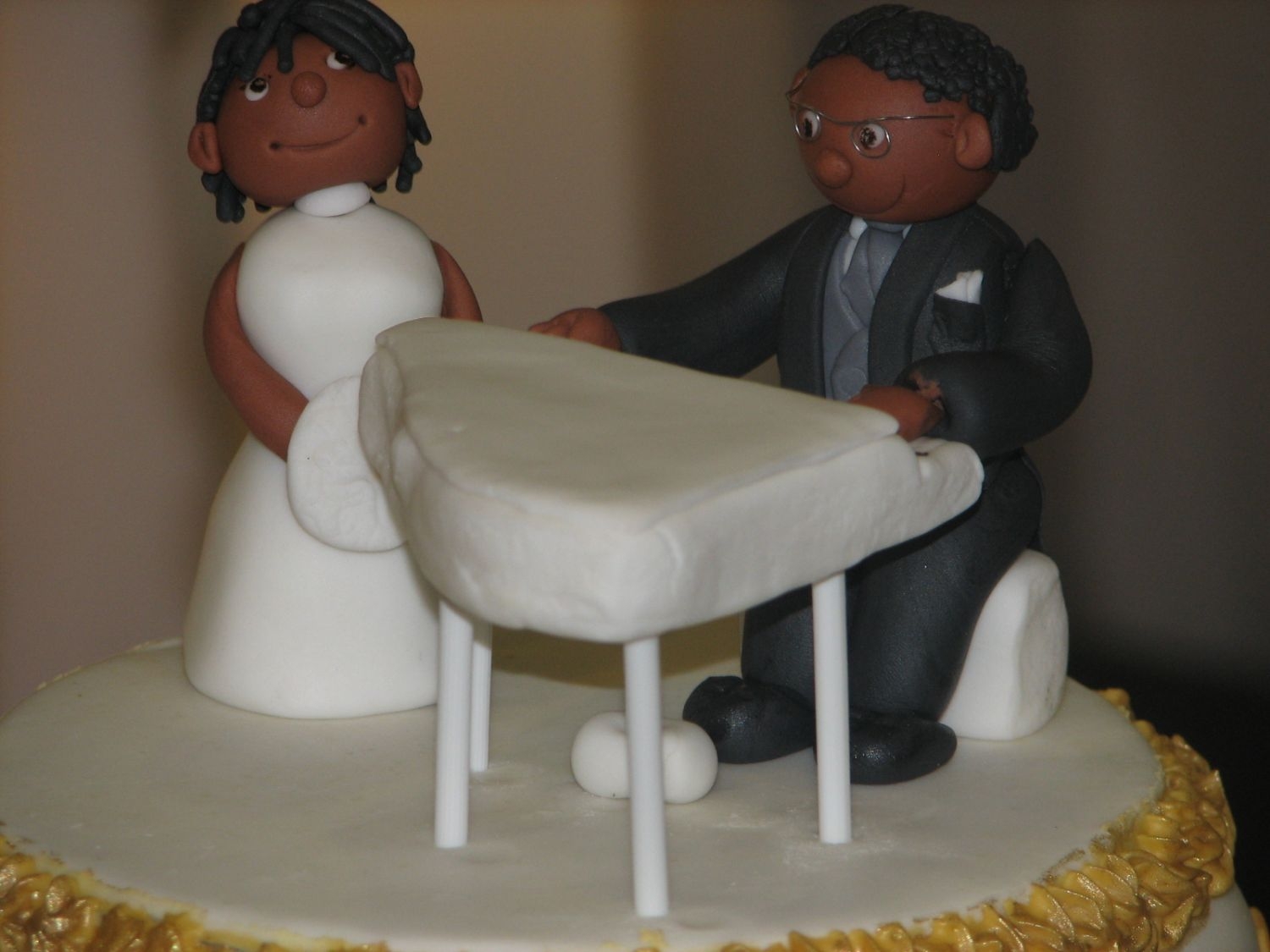 Golden Scrolls - CakeCentral.com