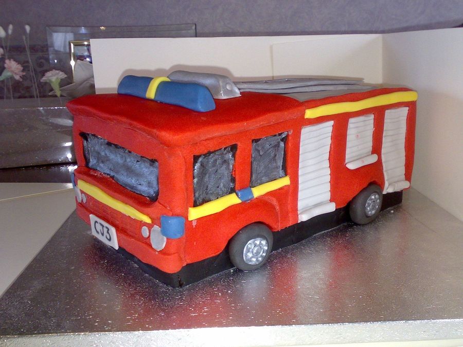 Fire Engine - CakeCentral.com