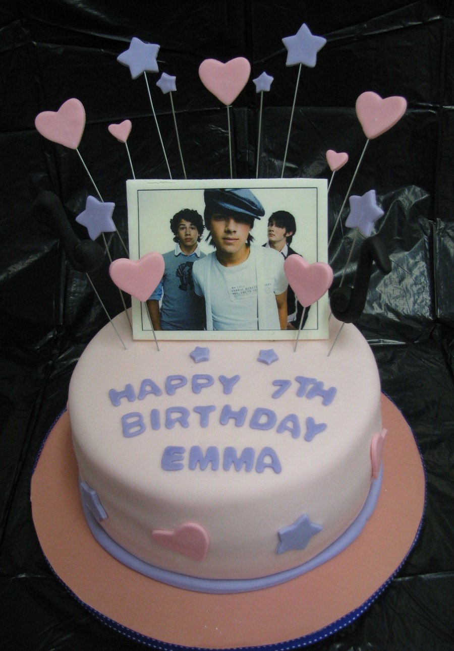 Jonas Brothers Cake - CakeCentral.com