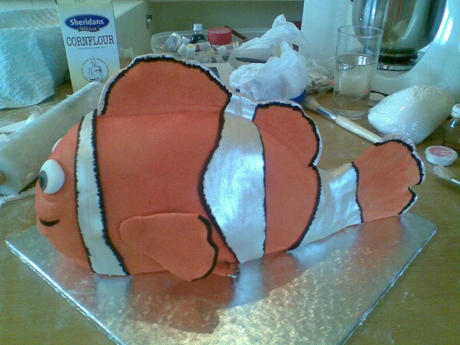 Nemo Side View - CakeCentral.com