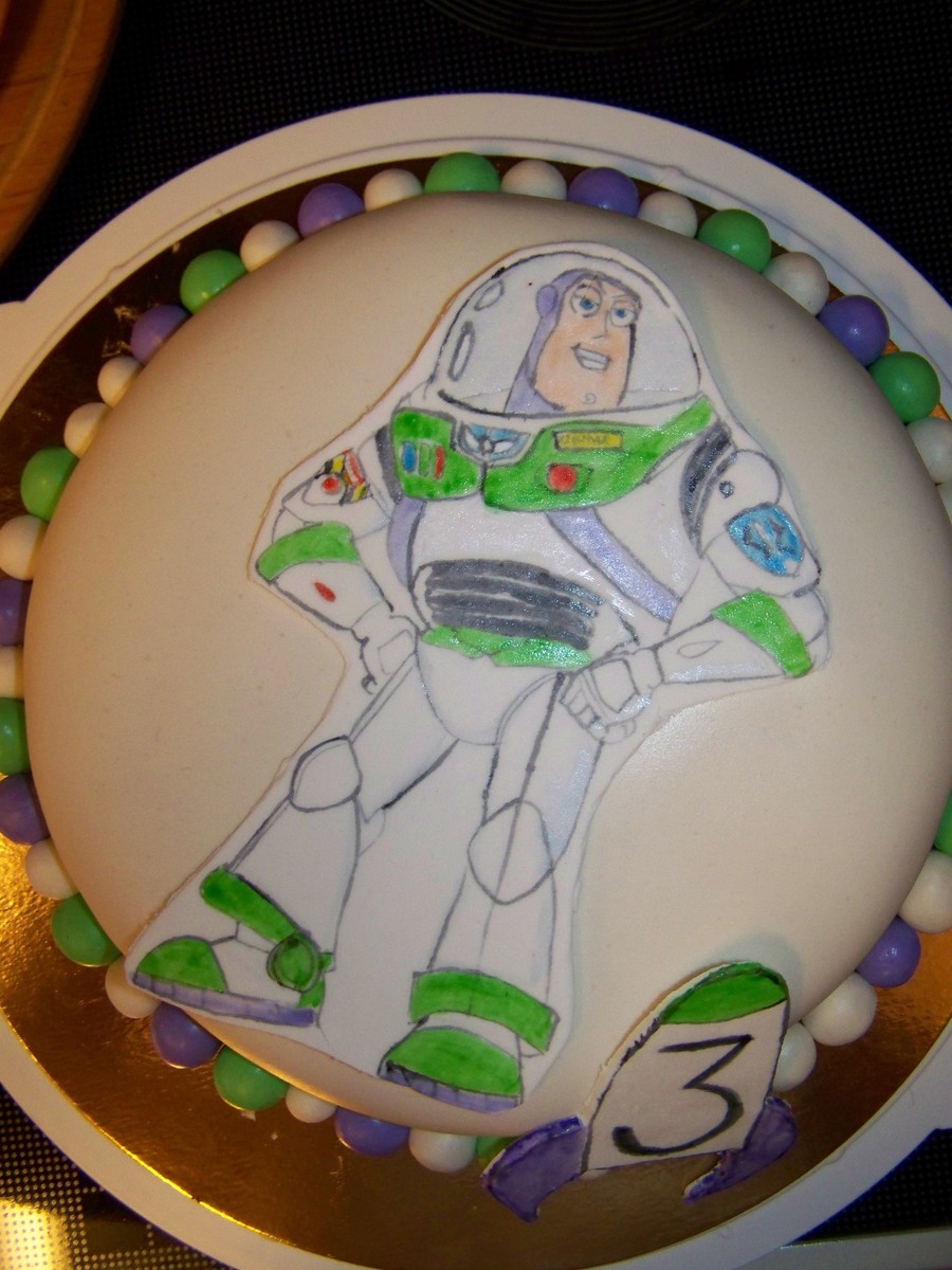 Buzz Lightyear - CakeCentral.com