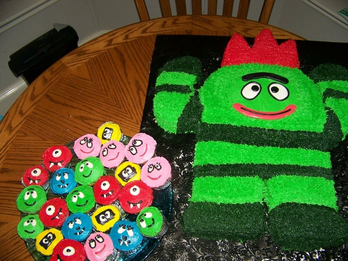 Yo Gabba Gabba Brobee - CakeCentral.com