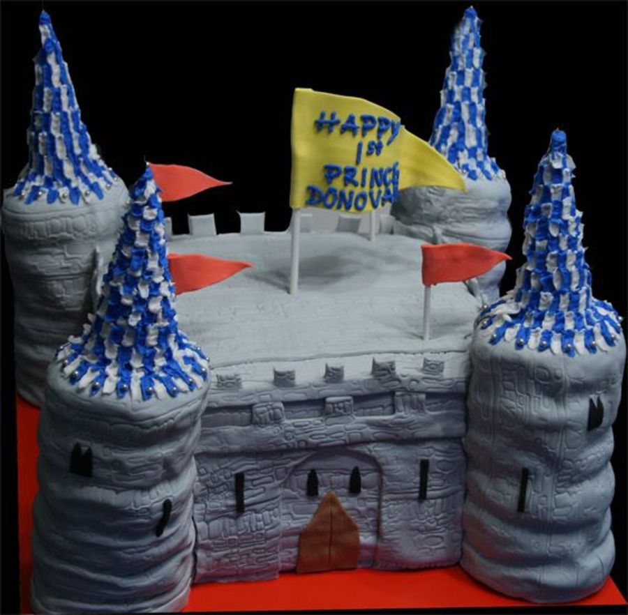 Medieval Castle - CakeCentral.com