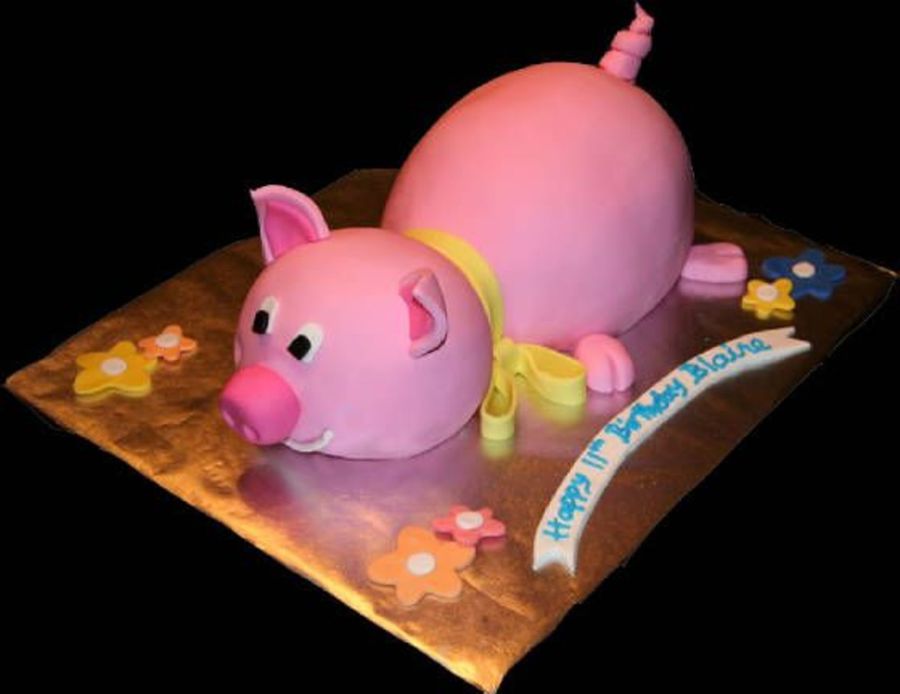 Piggy - CakeCentral.com