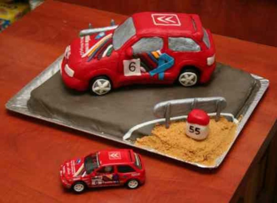 Rally Car - CakeCentral.com