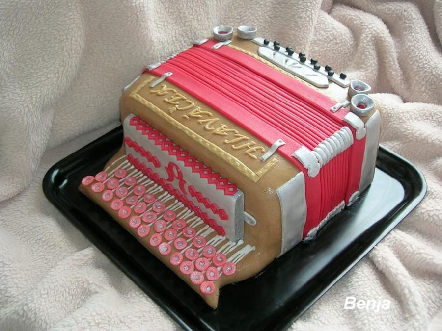 Helikon Accordion - CakeCentral.com