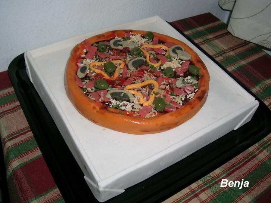 Pizza - CakeCentral.com