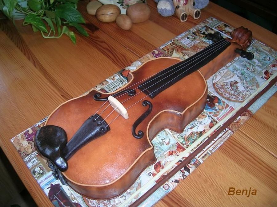 Violin - CakeCentral.com