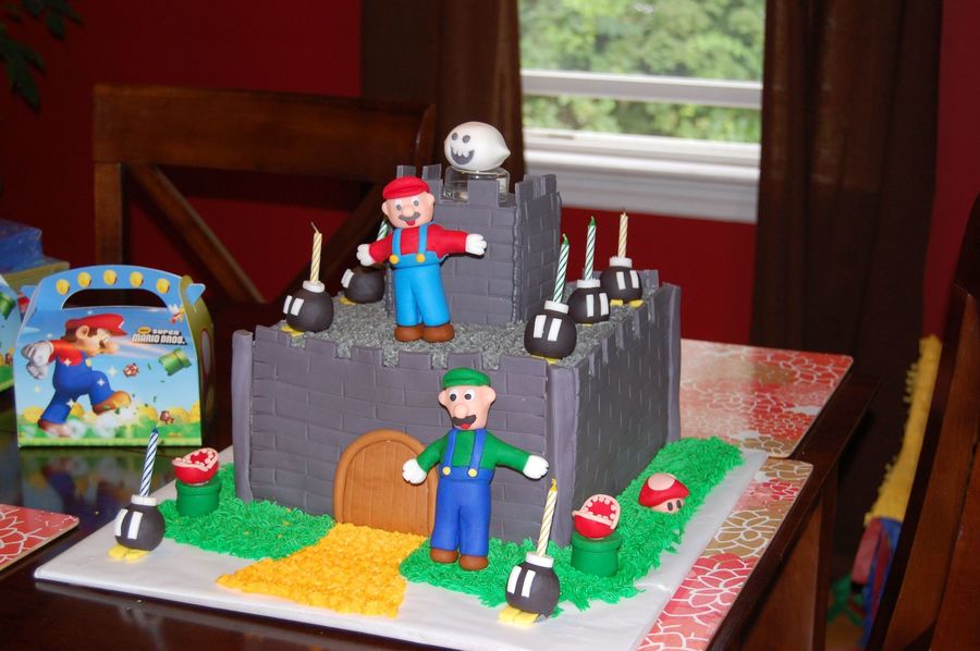 Super Mario Bros And Boo's Castle - CakeCentral.com