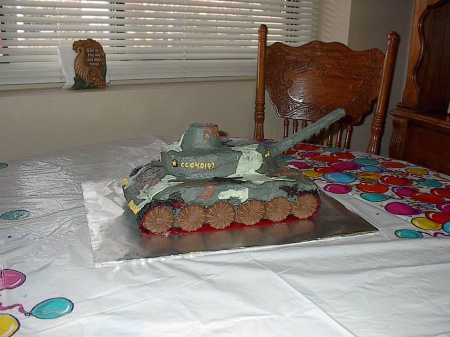 Army Tank - CakeCentral.com