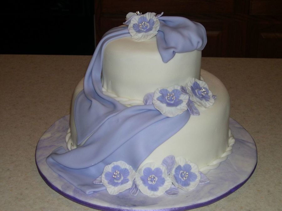 Elegant Fondant Class - CakeCentral.com