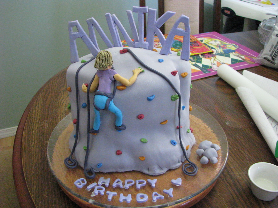 Rock Climbing Cake - CakeCentral.com