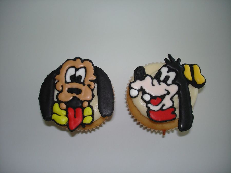 Goofy & Pluto Cupcakes - CakeCentral.com