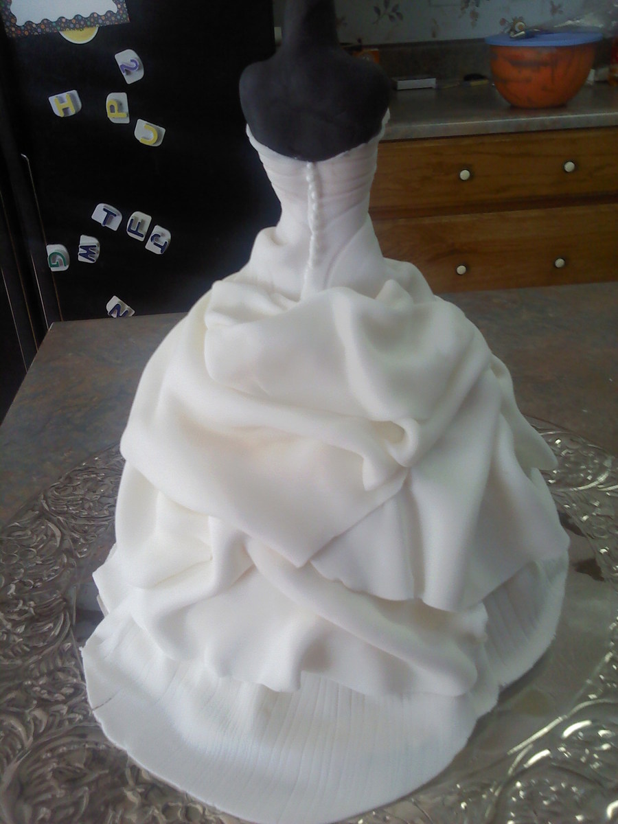 Wedding Dress Cake - CakeCentral.com