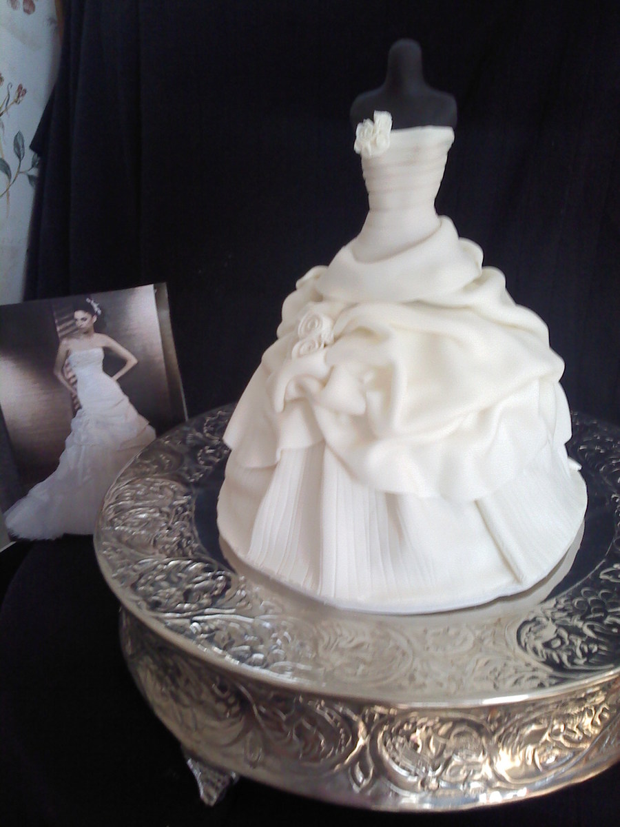 Wedding Dress Cake - CakeCentral.com