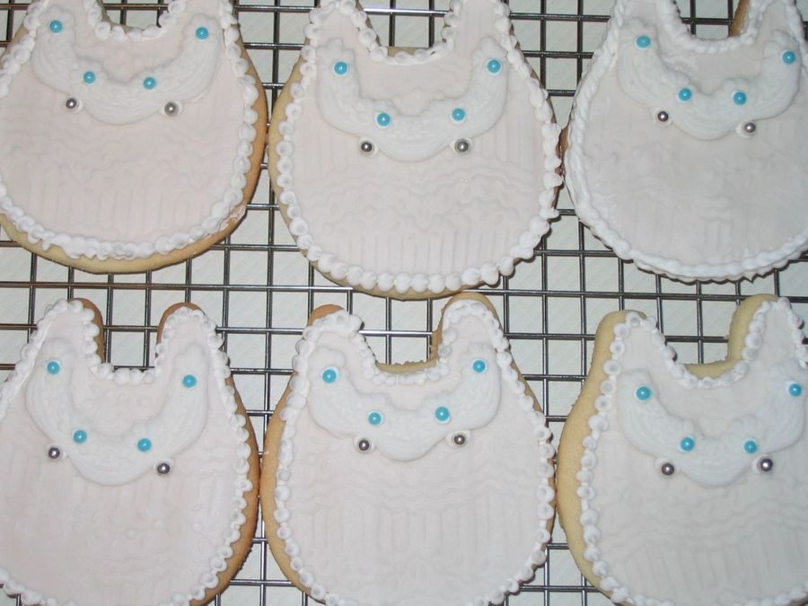 Baby Bibs - CakeCentral.com