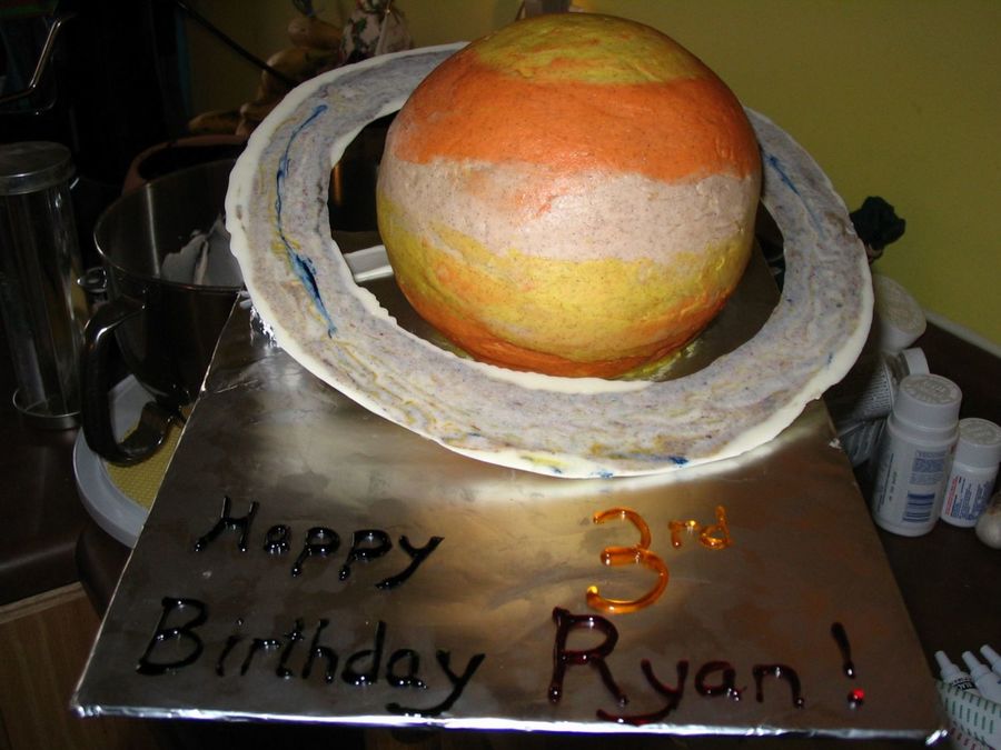Saturn Cake - CakeCentral.com