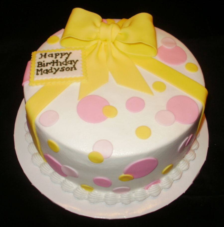 Bow And Polka Dots - CakeCentral.com