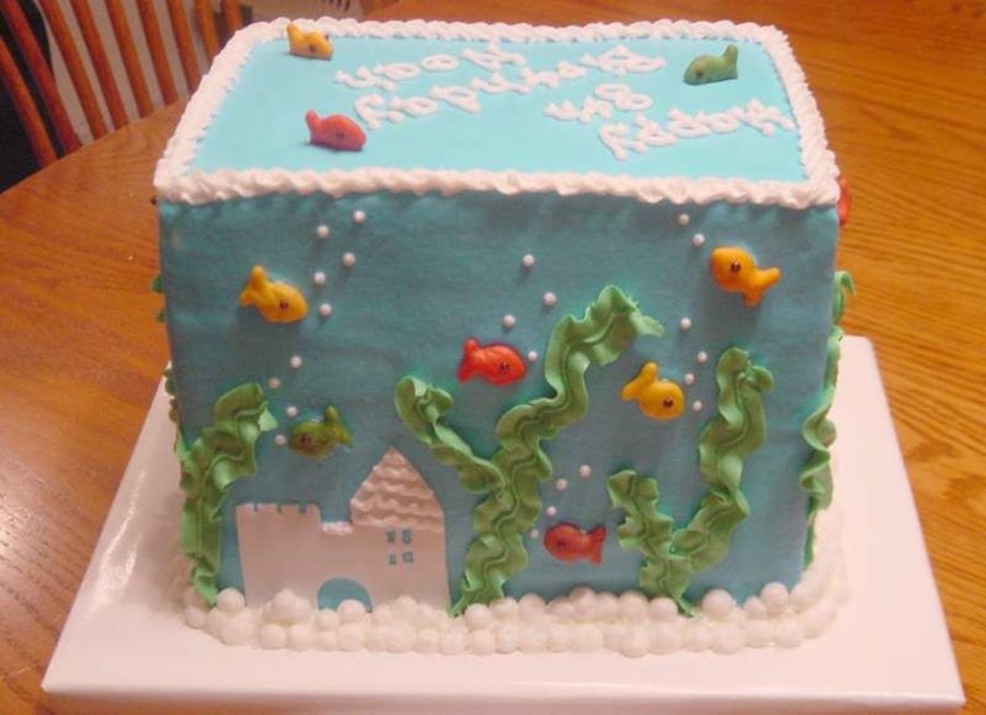 Aquarium Cake - CakeCentral.com