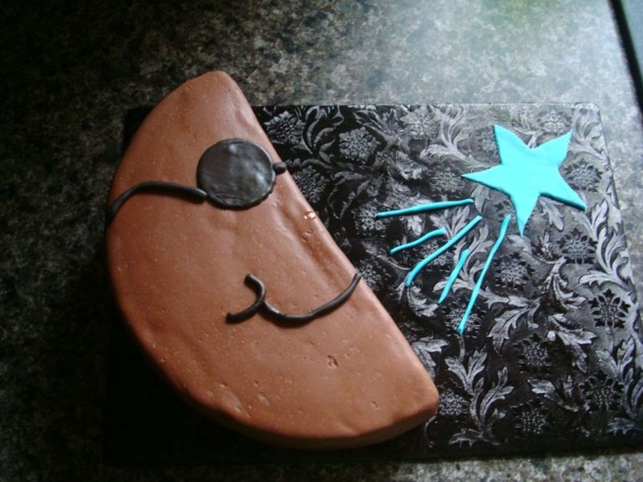 "moon" Practice - CakeCentral.com