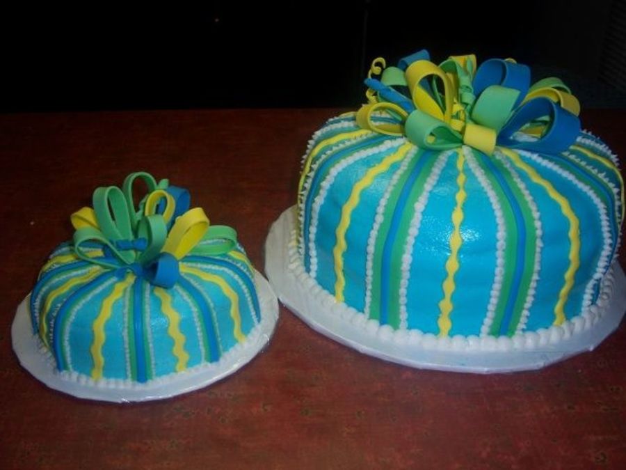 Blue Bow Cake - CakeCentral.com