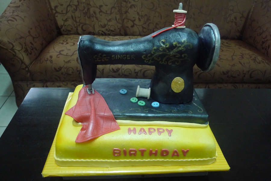 Sewing Machine Cake - CakeCentral.com